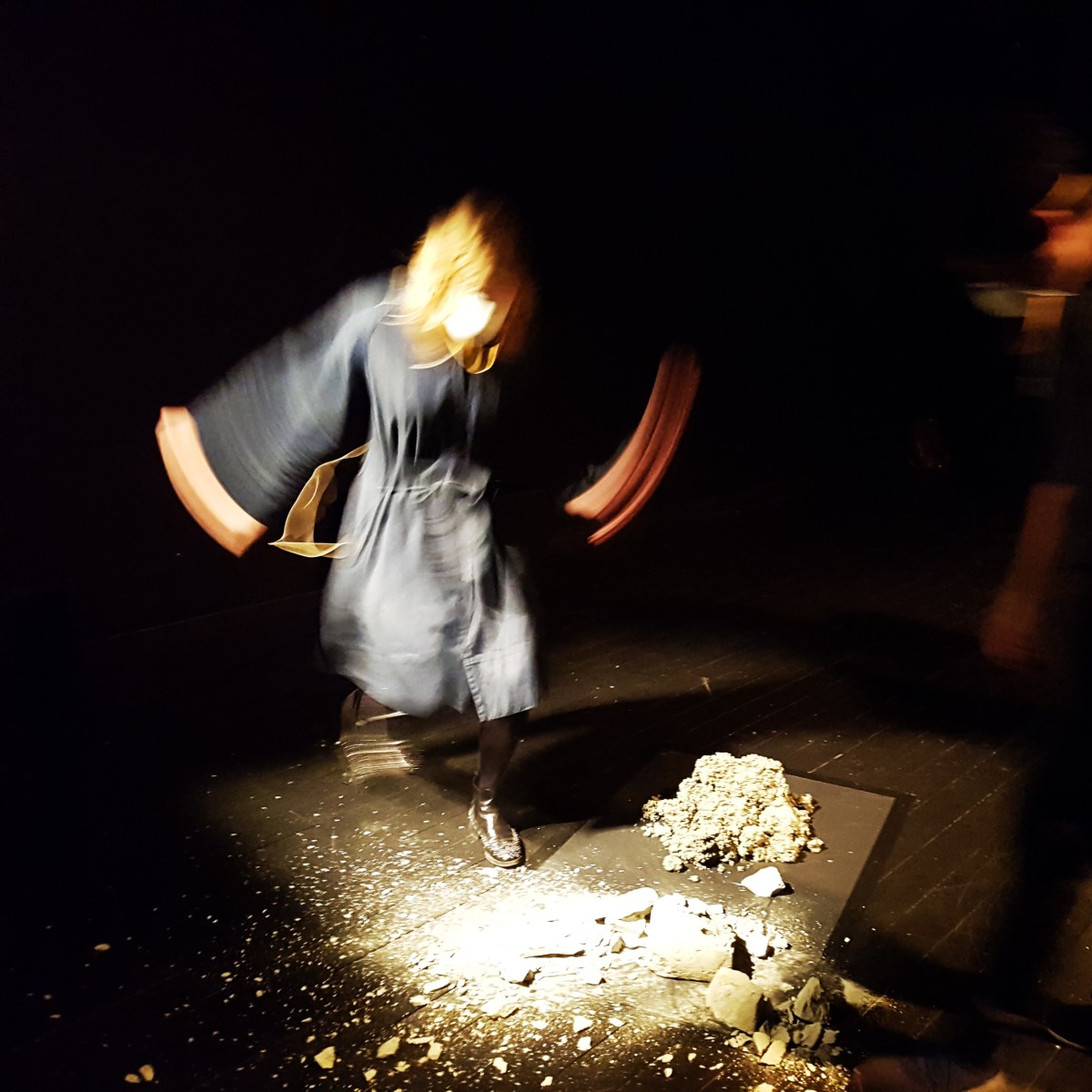 DUST: ENCOUNTERING THE HYPEROBJECT (Malmö, Sweden, 2017) – Eduardo Abrantes